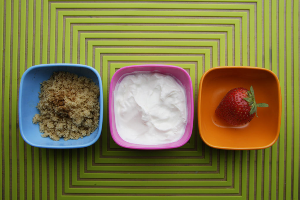 Berry Dip and Roll – Spatulatta
